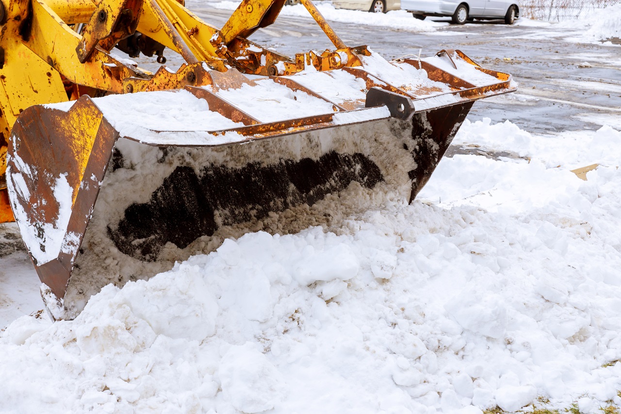 Custom Snow Solutions for Large Manufacturing Facilities